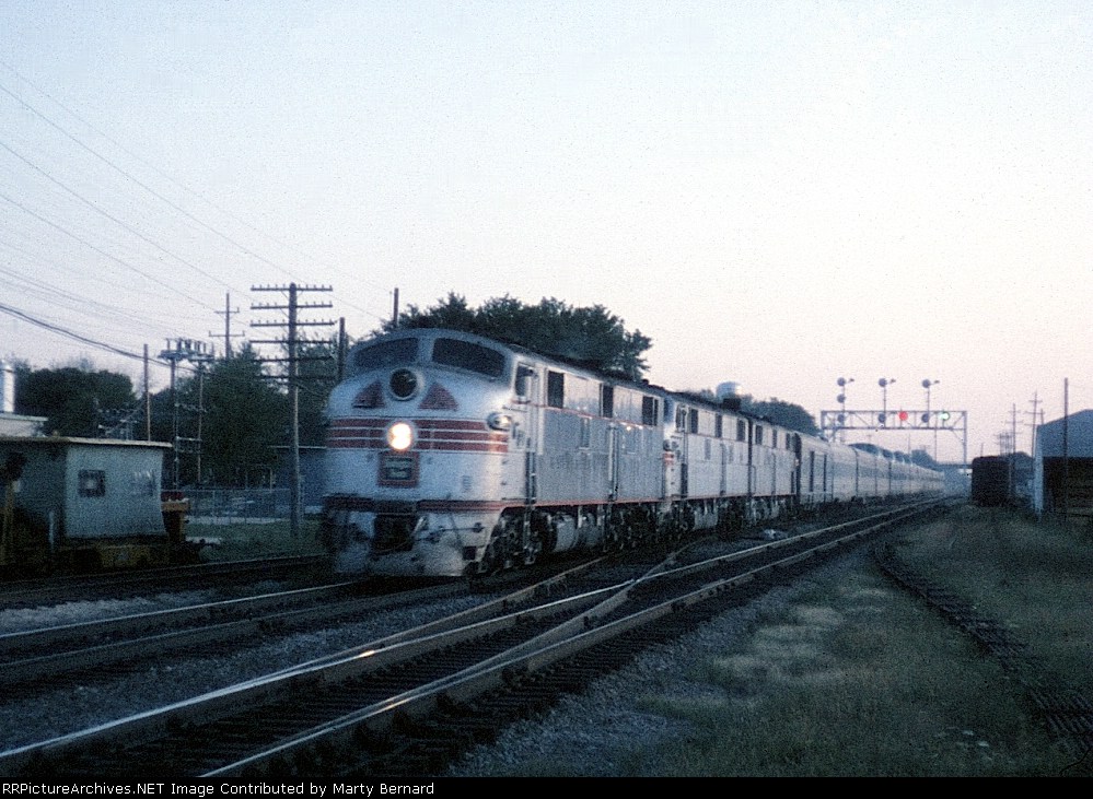 CB&Q 992X and E7A Sisters Bring Home a Big and Very Late EB CZ